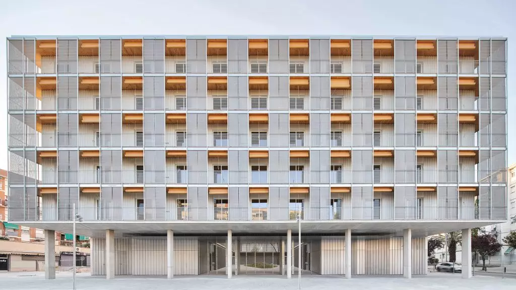 Η Peris+Toral Arquitectes ολοκληρώνει την κοινωνική στέγαση με ξύλινο πλαίσιο στην Ισπανία