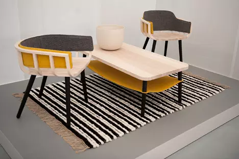 Morne Milano Teppech vu Morne Textiles, a Frame Chair an Hang Table vum Notion and Morne Textiles