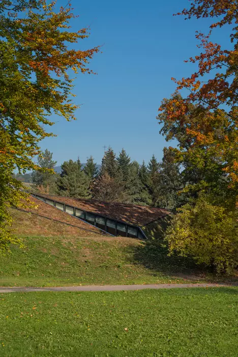 Shtëpia e KCEV nga Petr Hajek Architekti