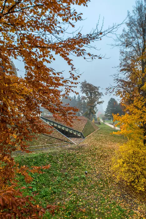 Shtëpia e KCEV nga Petr Hajek Architekti