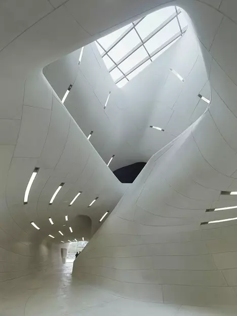Muzium Negeri Louisiana oleh Trahan Architects | seni bina