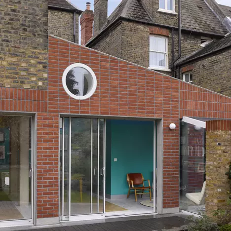 Satish Jassal Architects bruker murstein for å kle London-hjemmet 60002_6