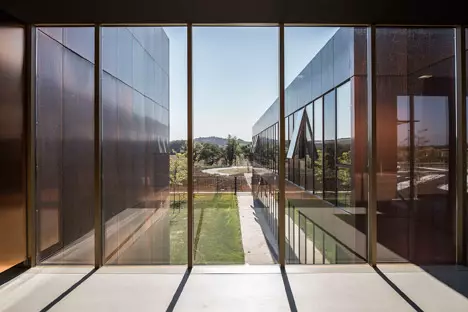 Meánscoil phoiblí Labarthe-sur-Lèze le LCR Architectes