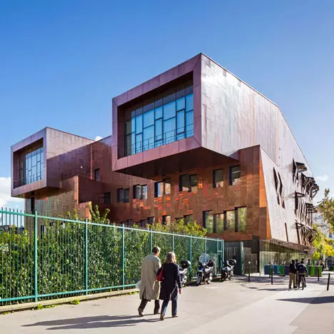 Musikkonservatorium i Paris med fribärande studior av Basalt Architecture