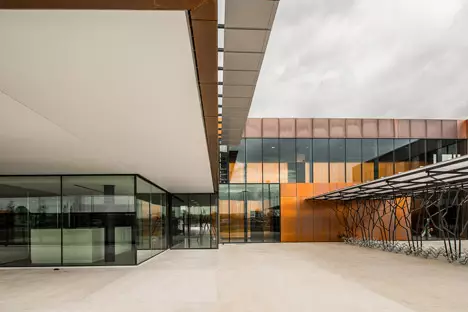 Meánscoil phoiblí Labarthe-sur-Lèze le LCR Architectes