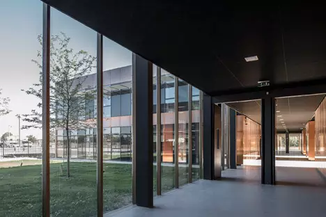 Meánscoil phoiblí Labarthe-sur-Lèze le LCR Architectes