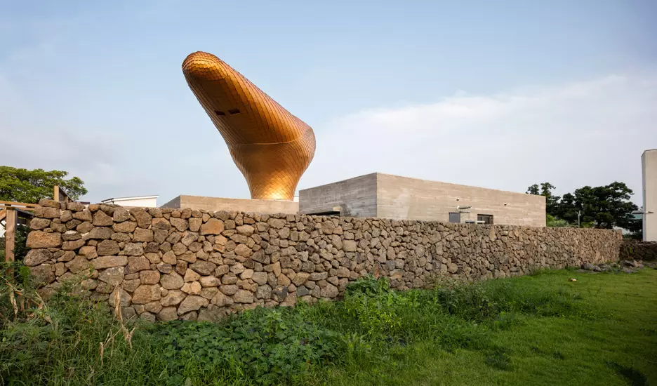 Wind House na wyspie Jeju autorstwa Moon Hoon