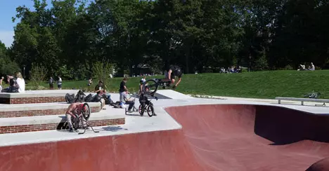 Скейт парк в Реймс от Planda architectes и Constructo