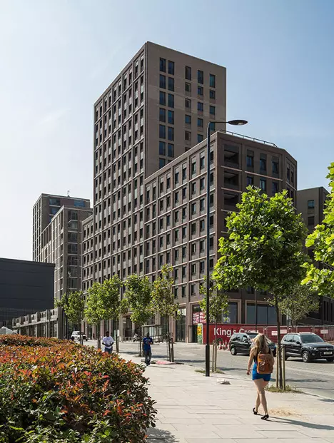 Saxon Court & Roseberry Mansions von Maccreanor Lavington