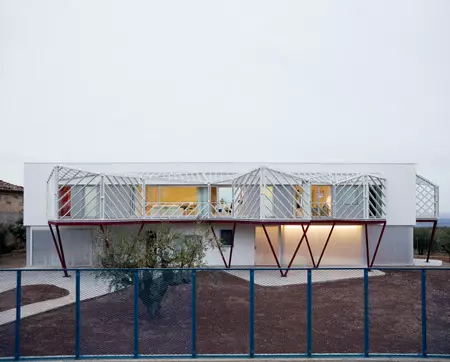 Casa Docle oleh María Langarita & Víctor Navarro