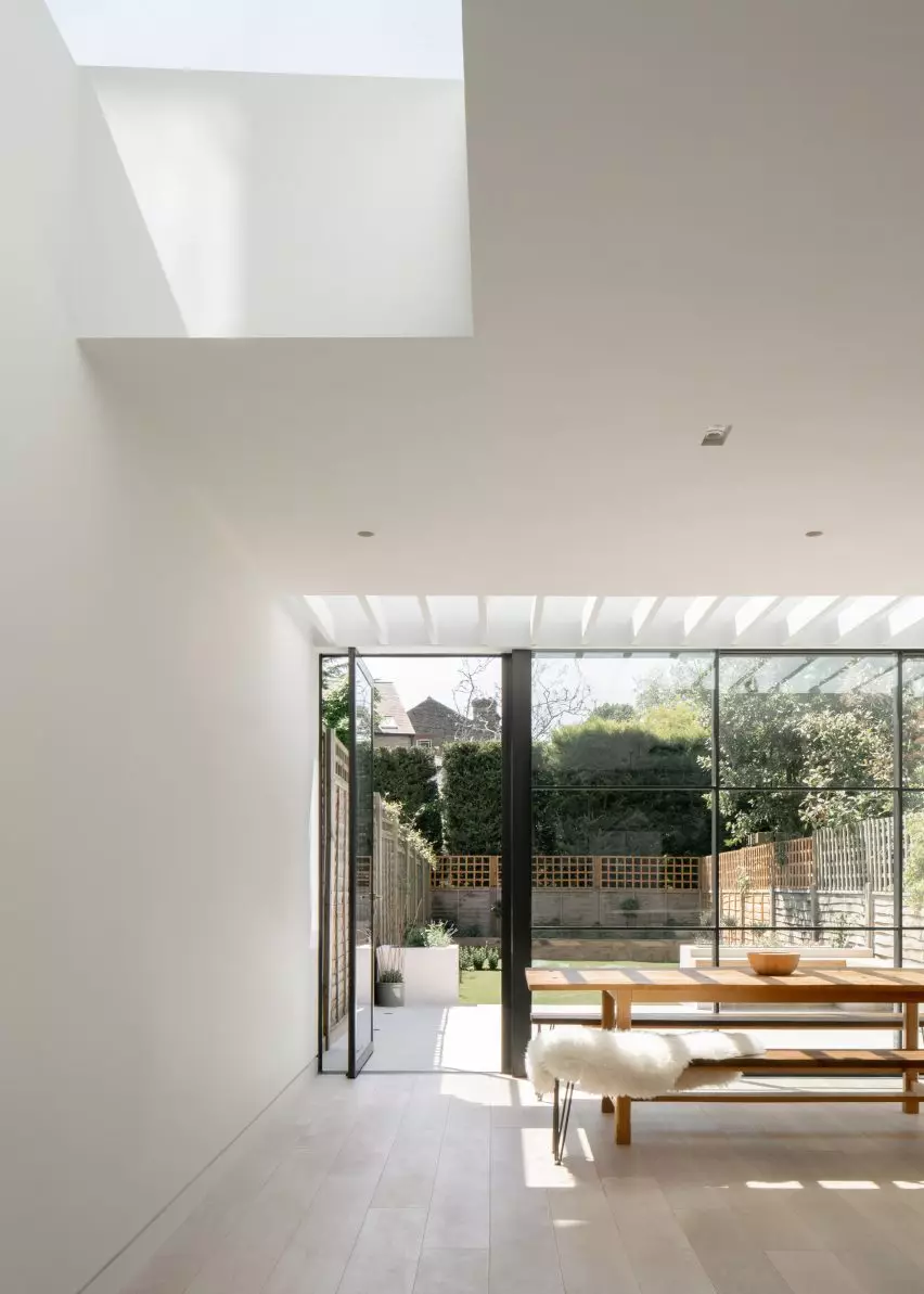 Will Gamble Architects의 T-House 채광창