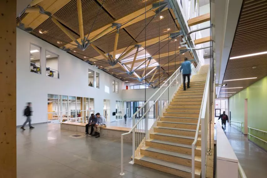 L'escola de disseny de la Universitat de Massachusetts Amherst per Leers Weinzapfel Associates