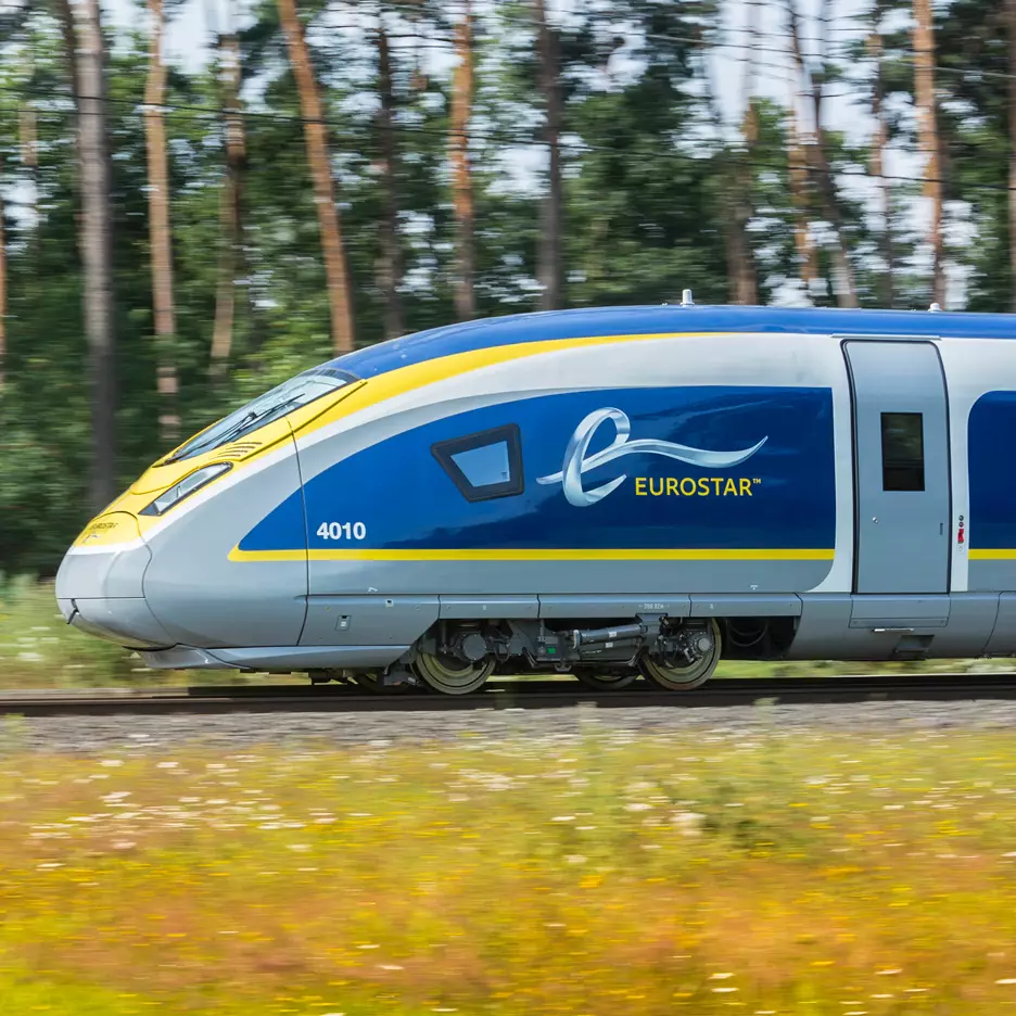 “Eurostar-redesign_Pininfarina_dezeen_sq6”