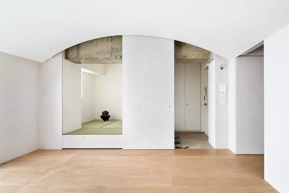 Team Living House de Masatoshi Hirai Architects Atelier, una renovació d'interiors d'apartaments a Tòquio, Japó