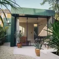 Hiji studio taman clad di terrazzo héjo