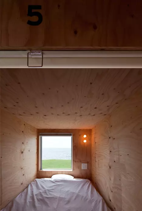 Hostel Kyonanban, Yasutaka Yoshimura Architects