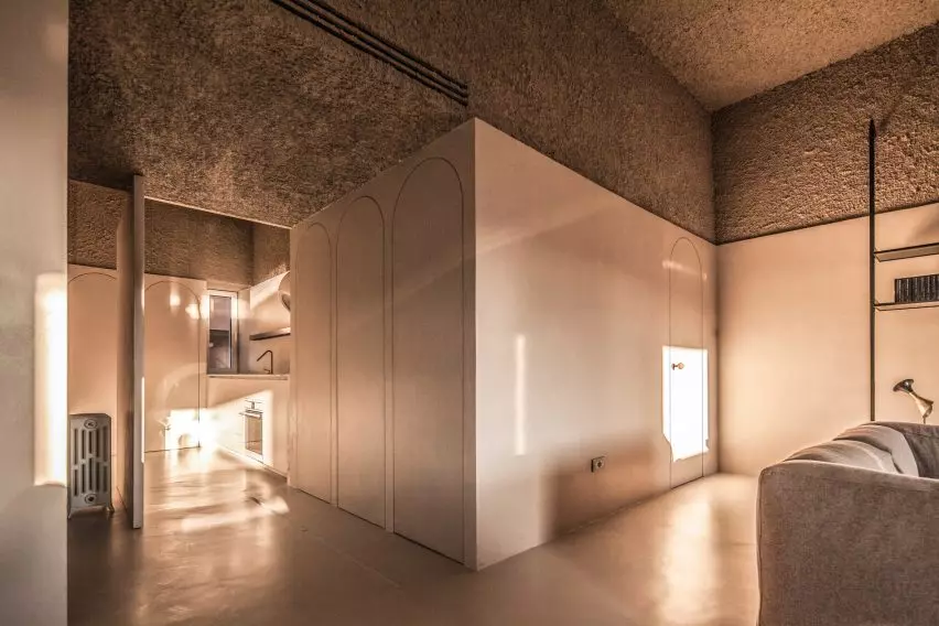 house-of-dust-antonino-cardillo_dezeen_2364_col_6