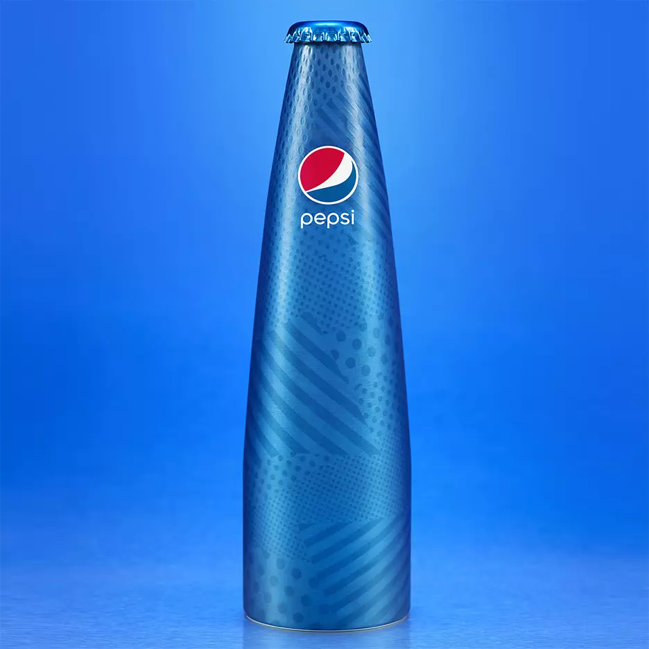 Botol Pepsi Prestise oleh Karim Rashid untuk minggu desain Milan 2016