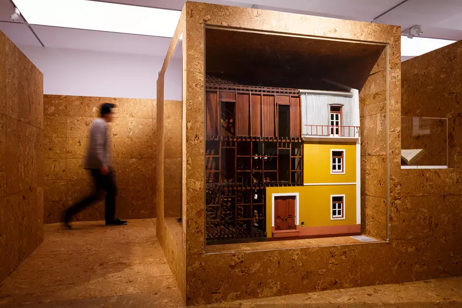 Penciptaan saka pameran Catastrophe ing RIBA, London