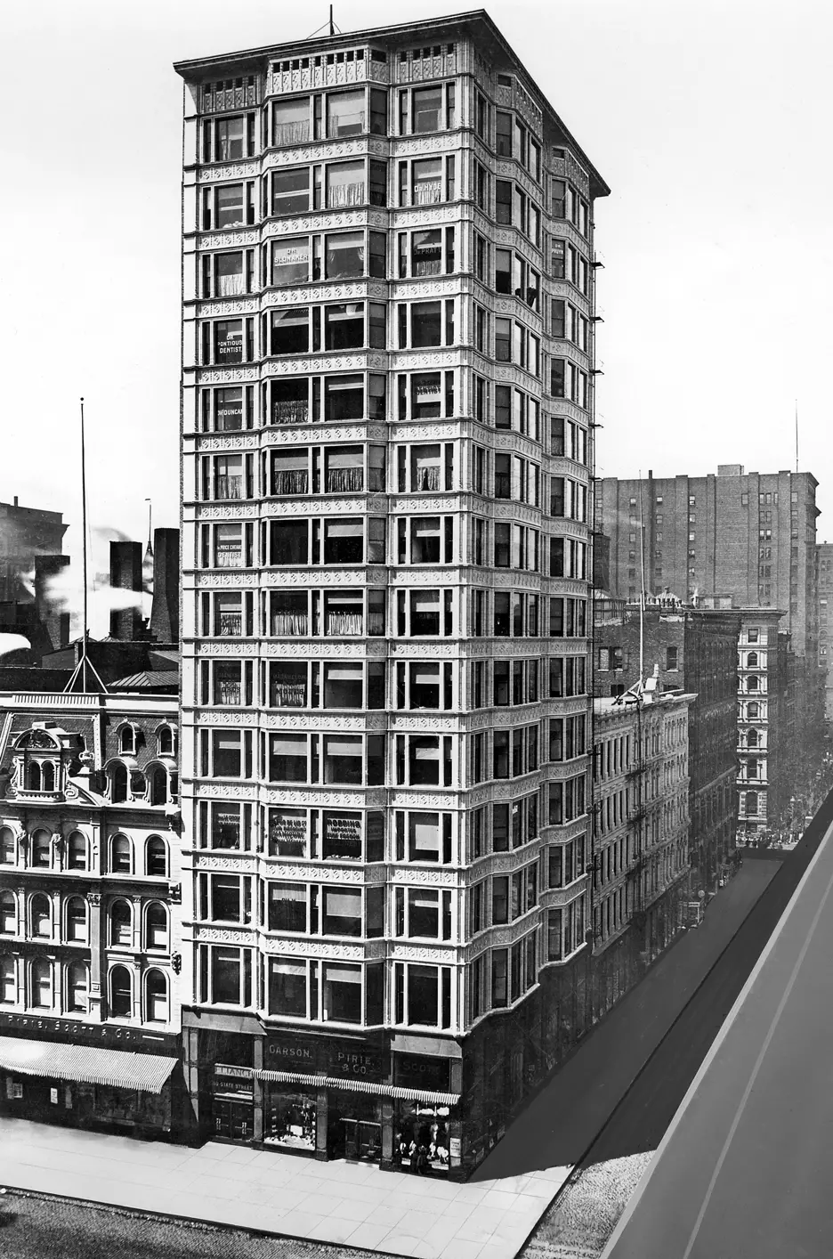 The Reliance Building dening Atwood, Burnham & Co, North State Street, Chicago 1890-95