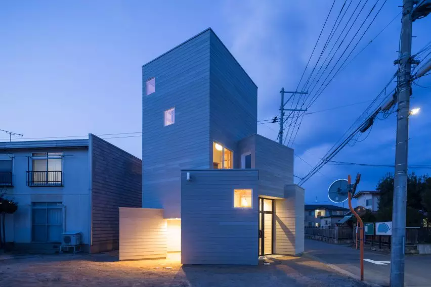 Кохта Асано го гради својот нов дом во Фукушима како кластер од девет кубоиди 63034_11