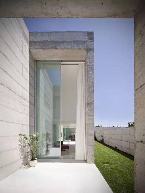 בית במוריירה מאת Phyd Arquitectura