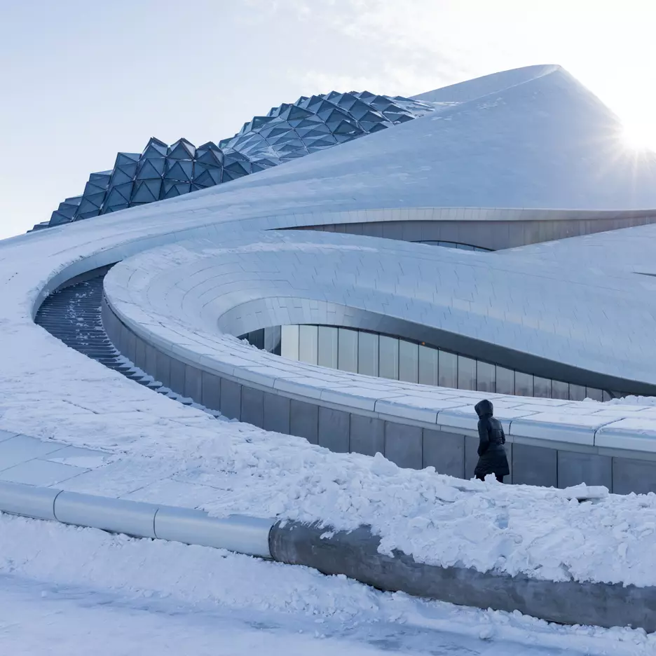 Gedung Opera Harbin MAD difoto oleh Iwan Baan