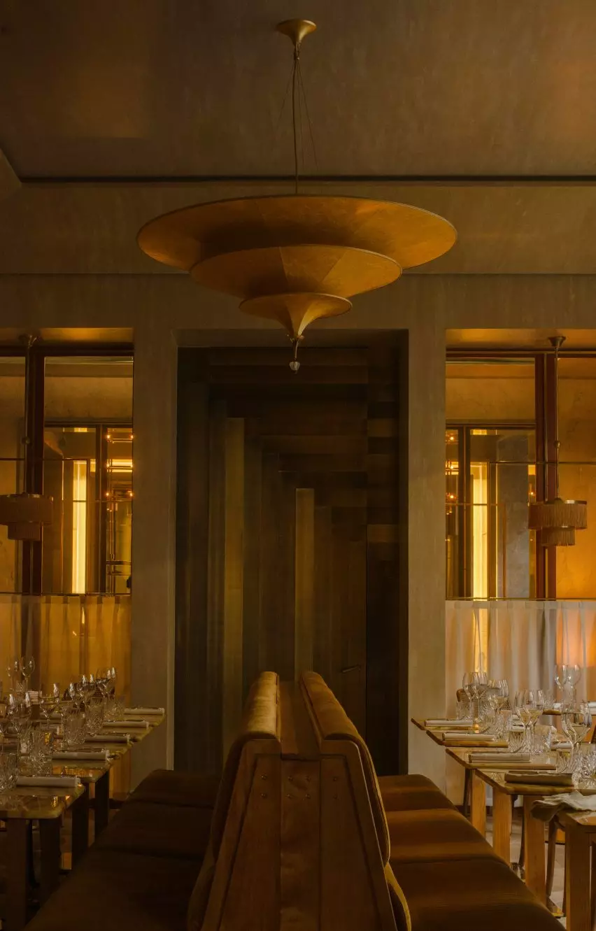 Ресторан Nolinski в Парижі, спроектований Джоном Віланом