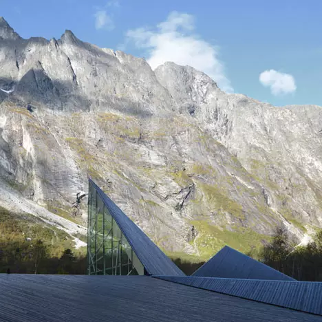 Restaurante Trollwall por Reiulf Ramstad Architects