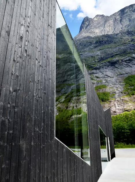 Reiulf Ramstad Architects тарабынан Trollwall рестораны