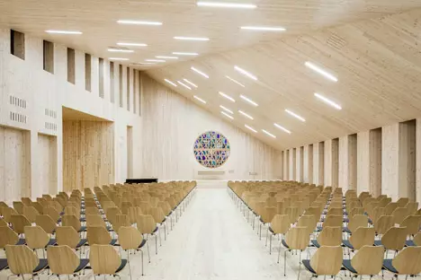Topluluk Kilisesi, Knarvik, Reiulf Ramstad