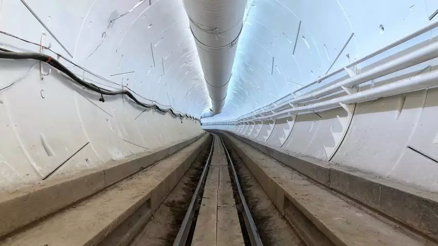 Калифорниянын Хоторн шаарындагы Боринг компаниясынын туннели