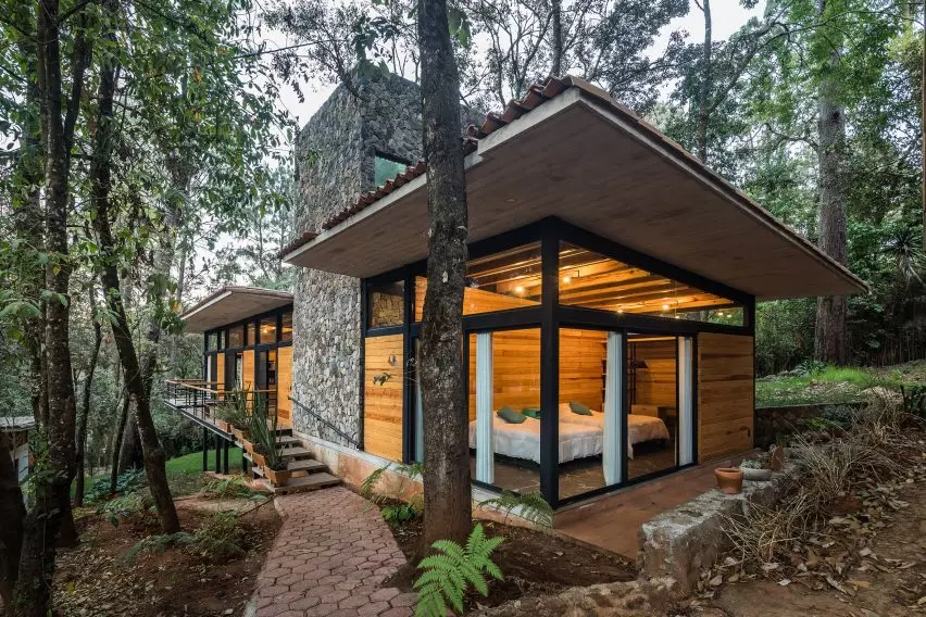 Casa Luzia le Saavedra Arquitectos in Avandaro, Meicsiceo