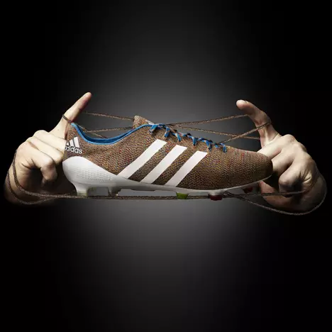 's Werelds eerste gebreide voetbalschoen aangekondigd door Adidas