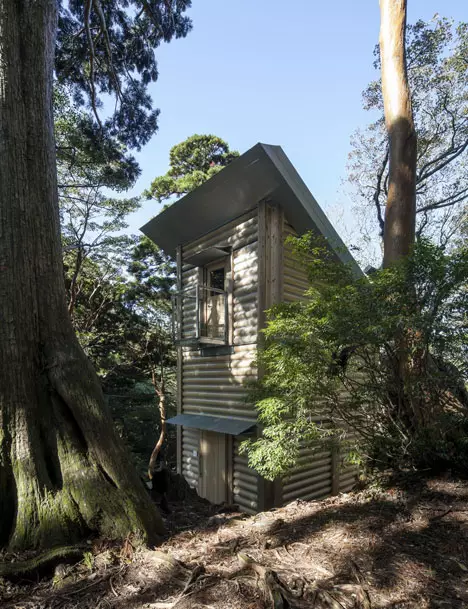 Yakushima Takatsuka Lodge nipa Shigeru Ban