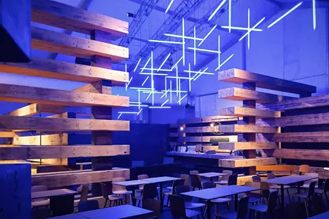 38 Beams au Design Miami 2014 Collectors Lounge par Olson Kundig