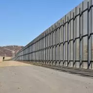 एल पासो, TX में यूएस/मेक्सिको सीमा बाड़