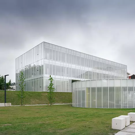 Adult Education Center los ntawm 1004arquitectos