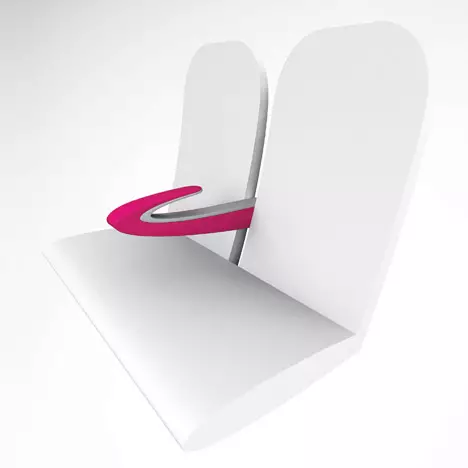 Paperclip Armrest ដោយ James Lee