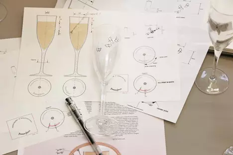 Mischer'Traxler se sjampanjefluit vir Perrier-Jouët se Blasson Rosé