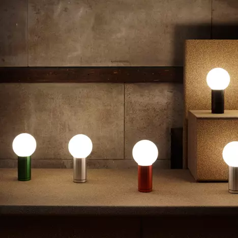 Sayop-para-Hay_Joel-Hoff_Pag-on-lamp_dezeen_sq