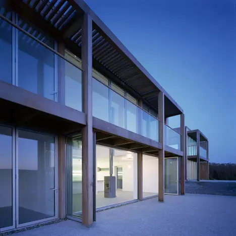 Twee Passive Solar Gain Houses in Porthtowan deur Simon Conder Associates