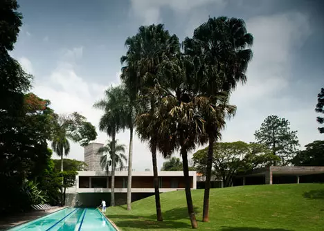 Casa Grecia av Isay Weinfeld