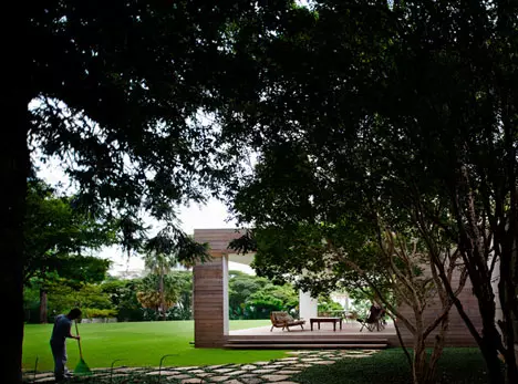 Casa Grecia door Isay Weinfeld