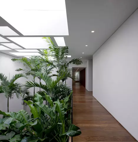 Casa Grecia ni Isay Weinfeld