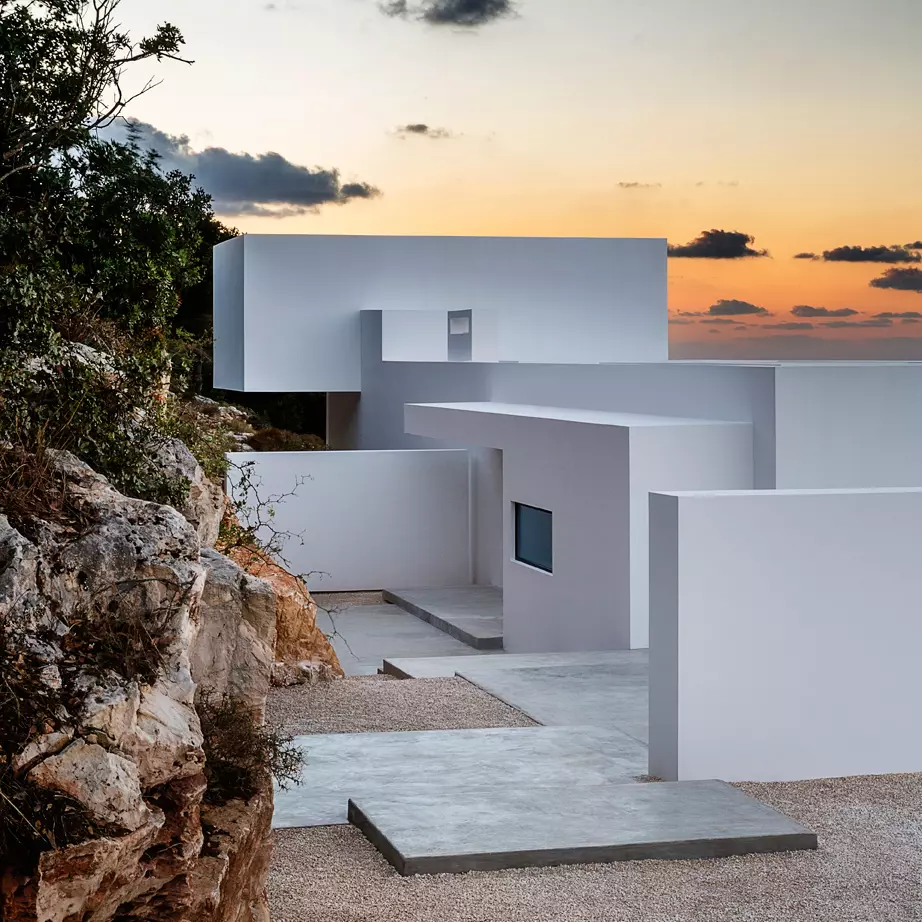 Silver House di Olivier Dwek, Grecia