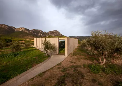 Residencia en Megara por Tense Architecture Network