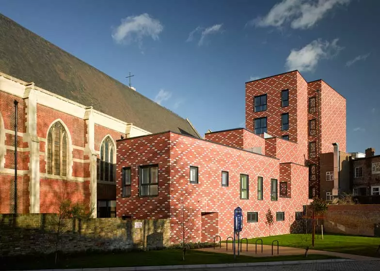 St Mary of Eton nataon'i Matthew Lloyd Architects