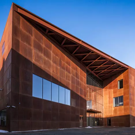 Kangasala Arts Center by Heikkinen-Komonen Architects