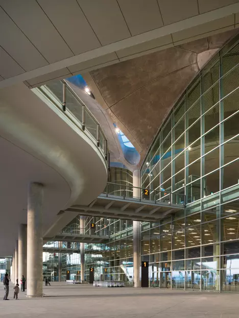 Queen Alia International Airport troch Foster + Partners